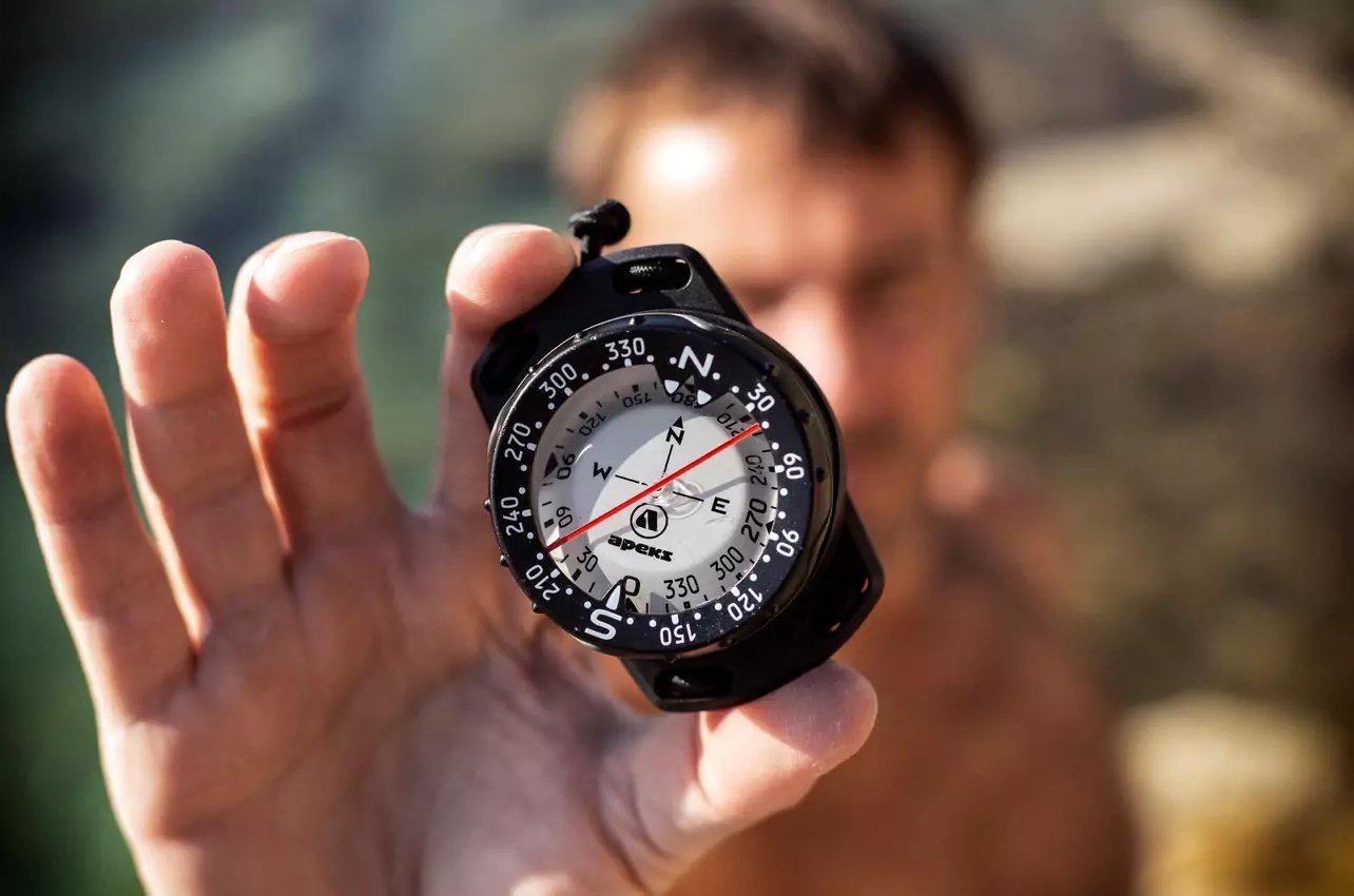 Top Scuba Diving Compasses - DirDirect